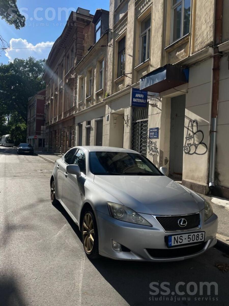 Pelēks Lexus IS 2009 Rīga, ar dzinēja tilpumu 2.50 L un nobraukumu 202 tūkst. km par 4900 €, foto 14 vietnē AUTOMOTO.COM.LV