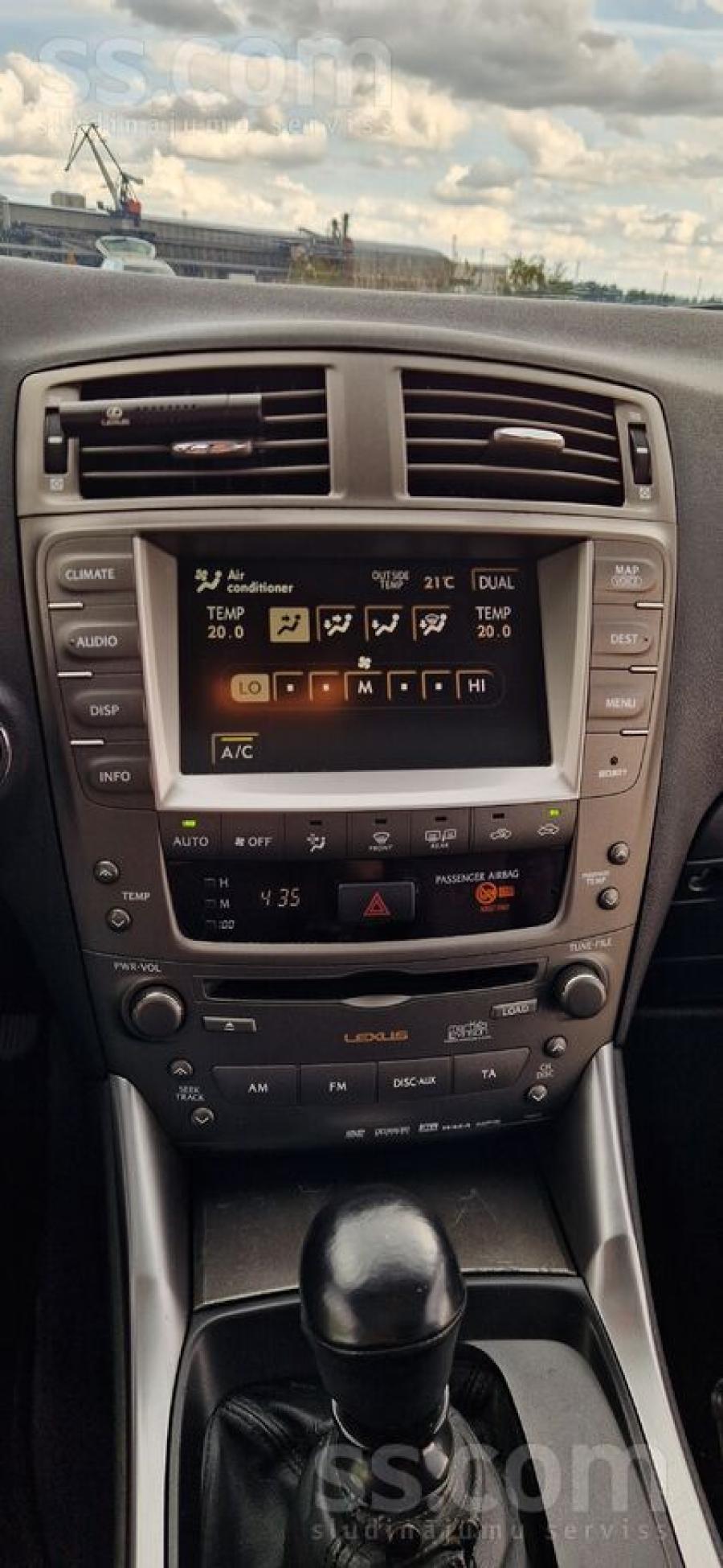 Pelēks Lexus IS 2009 Rīga, ar dzinēja tilpumu 2.20 L un nobraukumu 256 tūkst. km par 5200 €, foto 8 vietnē AUTOMOTO.COM.LV
