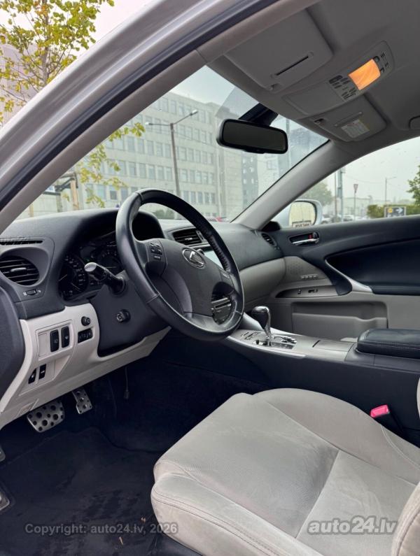 Pelēks Lexus IS 2009 Tallina, ar dzinēja tilpumu 2.50 L un nobraukumu 242 tūkst. km par 6500 €, foto 3 vietnē AUTOMOTO.COM.LV