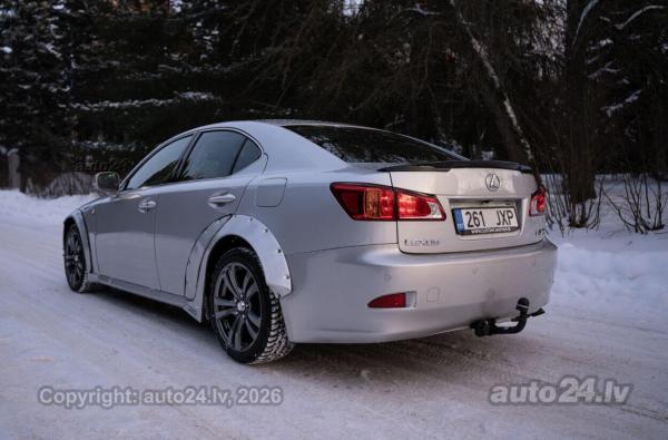 Grey Lexus IS 2010 in Tartu, with an engine capacity of 2.20 L and mileage of 285 thousand km for 3899 €, photo 6 on AUTOMOTO.COM.LV