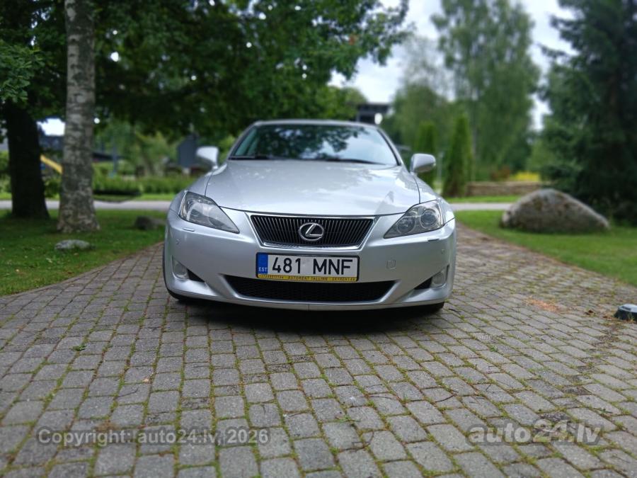 Pelēks Lexus IS 2010 Tallina, ar dzinēja tilpumu 2.50 L un nobraukumu 221 tūkst. km par 5750 €, foto 1 vietnē AUTOMOTO.COM.LV