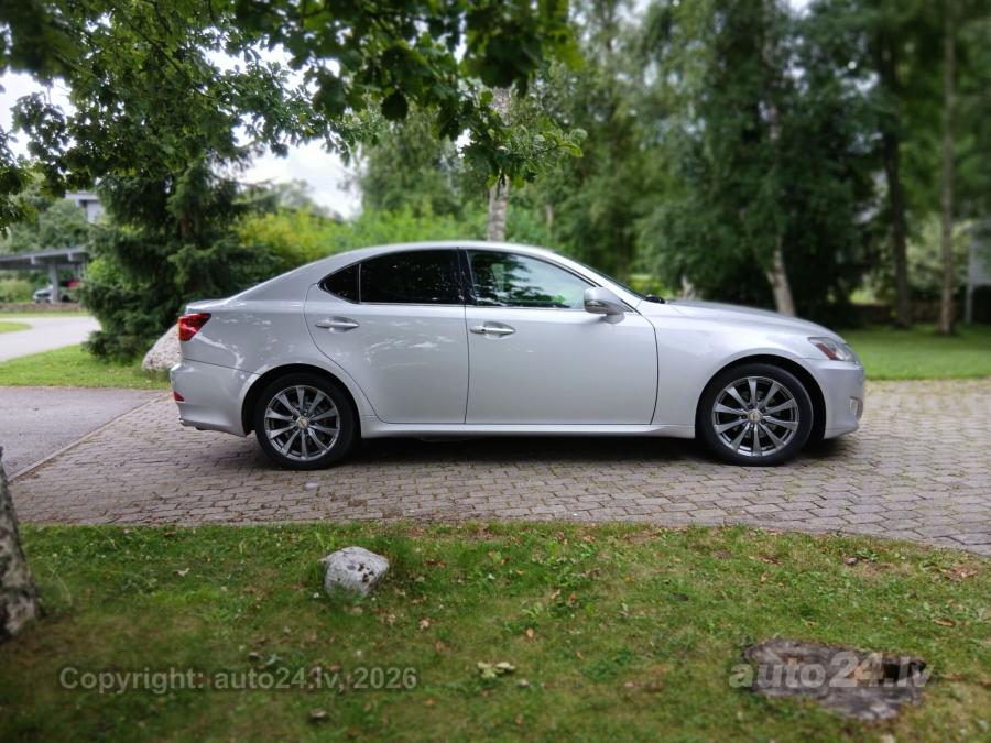 Pelēks Lexus IS 2010 Tallina, ar dzinēja tilpumu 2.50 L un nobraukumu 221 tūkst. km par 5750 €, foto 3 vietnē AUTOMOTO.COM.LV