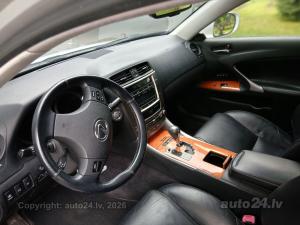 Pelēks Lexus IS 2010 Tallina, ar dzinēja tilpumu 2.50 L un nobraukumu 221 tūkst. km par 5750 €, foto 5 vietnē AUTOMOTO.COM.LV