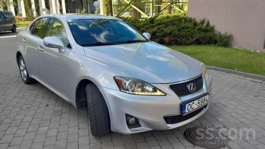 Pelēks Lexus IS 2011 Rīga, ar dzinēja tilpumu 2.20 L un nobraukumu 232 tūkst. km par 15500 €, foto 3 vietnē AUTOMOTO.COM.LV