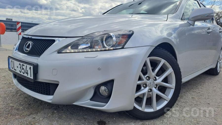 Pelēks Lexus IS 2011 Rīga, ar dzinēja tilpumu 2.50 L un nobraukumu 194 tūkst. km par 8190 €, foto 4 vietnē AUTOMOTO.COM.LV