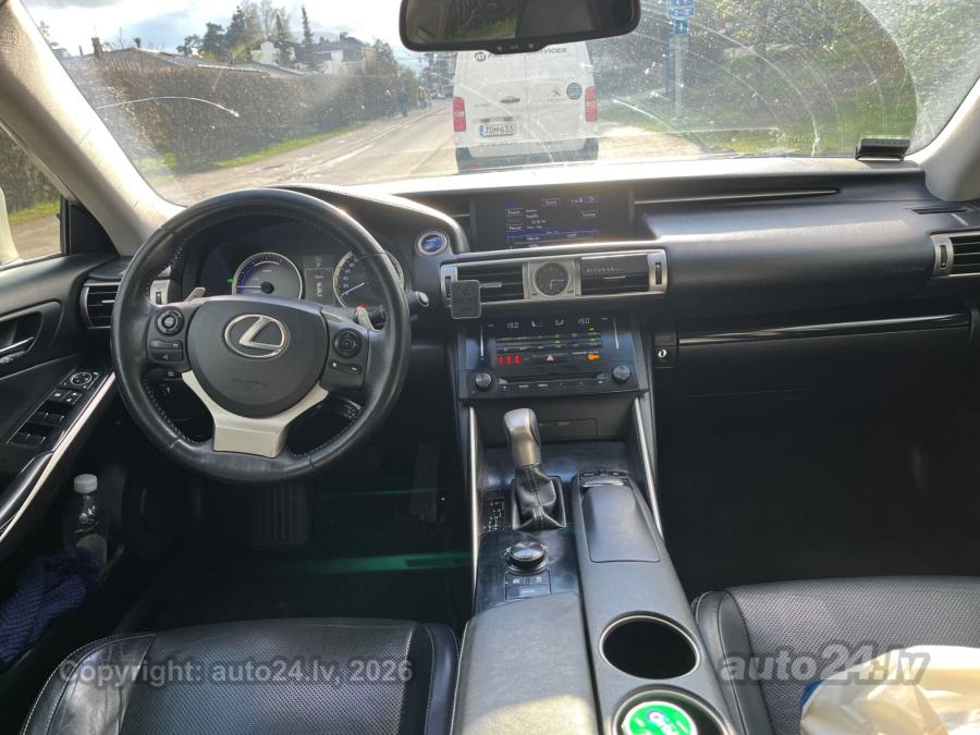 Grey Lexus IS 2013 in Tallinn, with an engine capacity of 2.50 L and mileage of 245 thousand km for 16000 €, photo 6 on AUTOMOTO.COM.LV