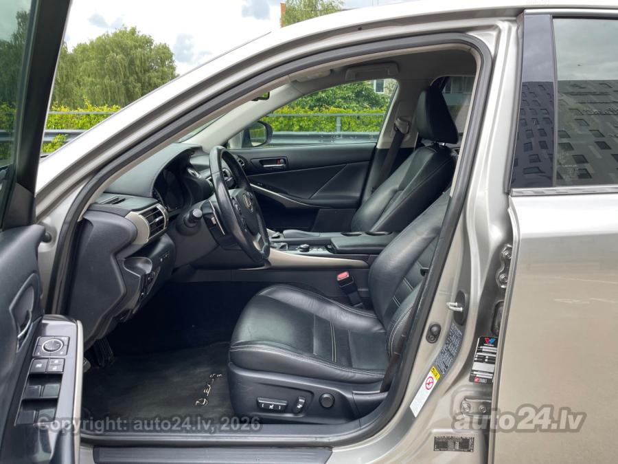 Grey Lexus IS 2013 in Tartu, with an engine capacity of 2.50 L and mileage of 248 thousand km for 14900 €, photo 17 on AUTOMOTO.COM.LV