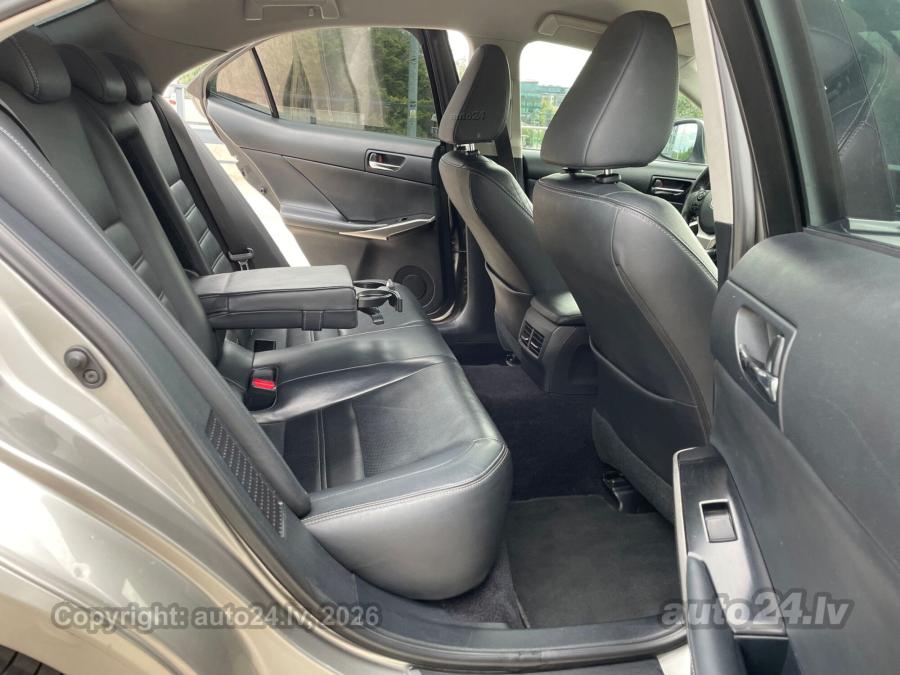 Grey Lexus IS 2013 in Tartu, with an engine capacity of 2.50 L and mileage of 248 thousand km for 14900 €, photo 20 on AUTOMOTO.COM.LV