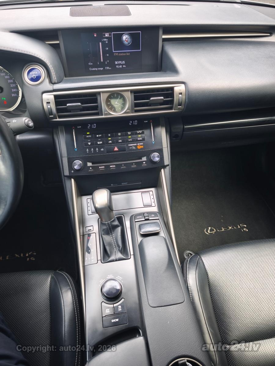 Grey Lexus IS 2013 in Tallinn, with an engine capacity of 2.50 L and mileage of 235 thousand km for 14000 €, photo 7 on AUTOMOTO.COM.LV