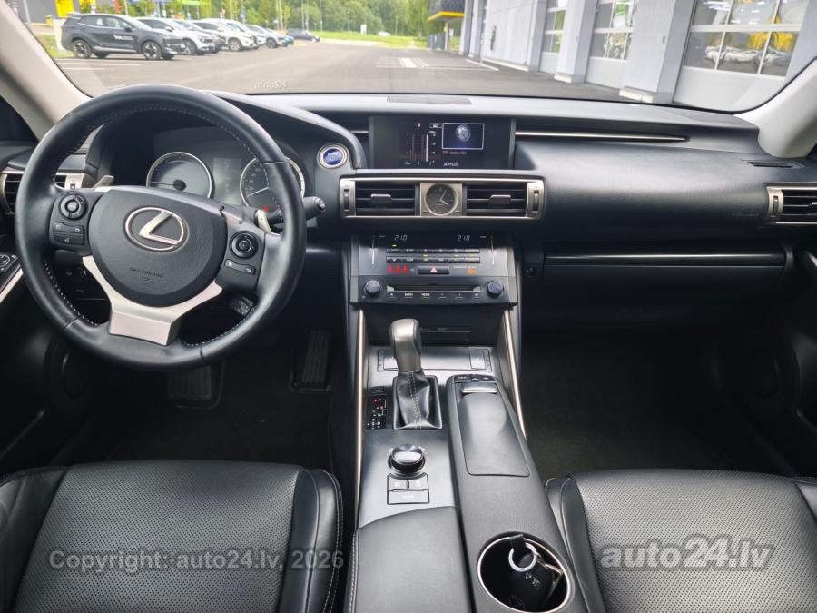 Grey Lexus IS 2013 in Tallinn, with an engine capacity of 2.50 L and mileage of 235 thousand km for 14000 €, photo 8 on AUTOMOTO.COM.LV