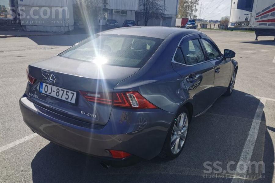 Grey Lexus IS 2014 in Riga, with an engine capacity of 2.50 L and mileage of 91 thousand km for 15500 €, photo 3 on AUTOMOTO.COM.LV