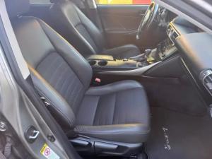 Grey Lexus IS 2014 in Riga, with an engine capacity of 2.50 L and mileage of 180 thousand km for 12490 €, photo 15 on AUTOMOTO.COM.LV