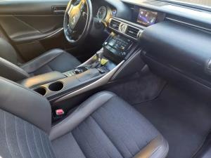 Grey Lexus IS 2014 in Riga, with an engine capacity of 2.50 L and mileage of 180 thousand km for 12490 €, photo 16 on AUTOMOTO.COM.LV