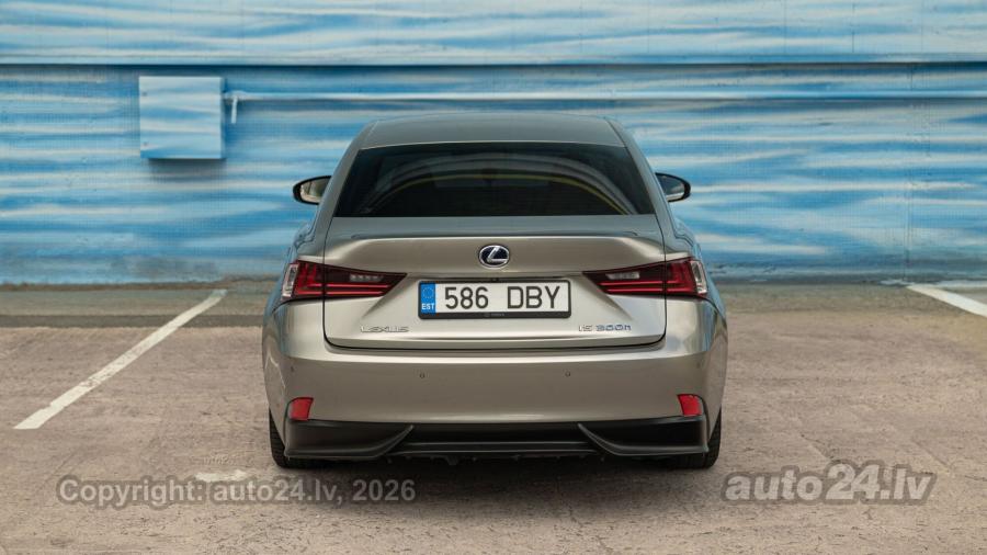 Grey Lexus IS 2014 in Tallinn, with an engine capacity of 2.50 L and mileage of 242 thousand km for 15900 €, photo 4 on AUTOMOTO.COM.LV