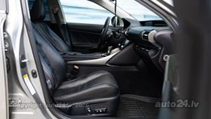 Grey Lexus IS 2014 in Tallinn, with an engine capacity of 2.50 L and mileage of 242 thousand km for 15900 €, photo 12 on AUTOMOTO.COM.LV