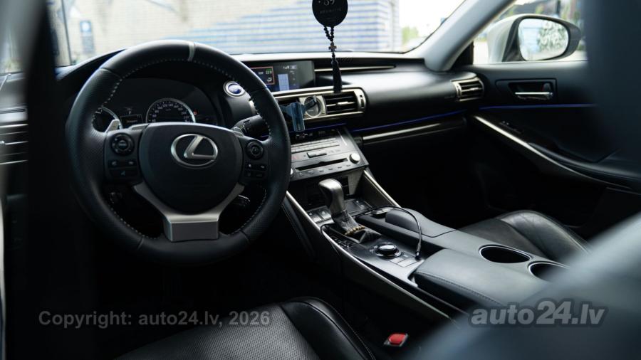 Grey Lexus IS 2014 in Tallinn, with an engine capacity of 2.50 L and mileage of 242 thousand km for 15900 €, photo 13 on AUTOMOTO.COM.LV