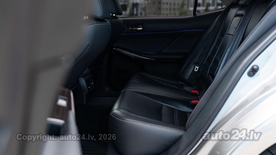 Grey Lexus IS 2014 in Tallinn, with an engine capacity of 2.50 L and mileage of 242 thousand km for 15900 €, photo 18 on AUTOMOTO.COM.LV