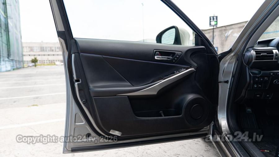 Grey Lexus IS 2014 in Tallinn, with an engine capacity of 2.50 L and mileage of 242 thousand km for 15900 €, photo 22 on AUTOMOTO.COM.LV