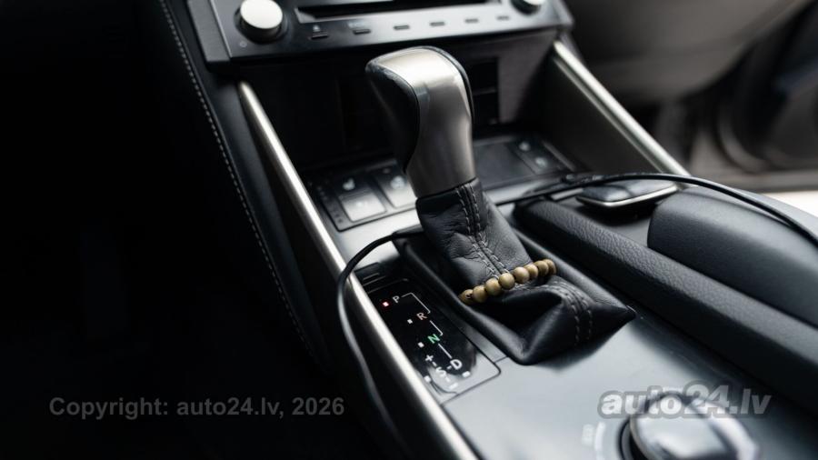 Grey Lexus IS 2014 in Tallinn, with an engine capacity of 2.50 L and mileage of 242 thousand km for 15900 €, photo 25 on AUTOMOTO.COM.LV
