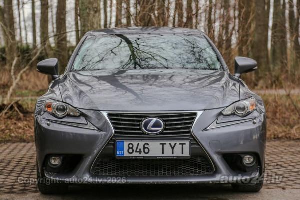 Grey Lexus IS 2015 in Tallinn, with an engine capacity of 2.50 L and mileage of 181 thousand km for 14900 €, photo 5 on AUTOMOTO.COM.LV