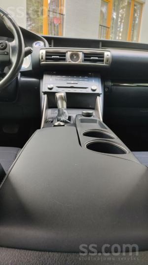 Pelēks Lexus IS 2015 Rīga, ar dzinēja tilpumu 2.50 L un nobraukumu 125 tūkst. km par 16500 €, foto 16 vietnē AUTOMOTO.COM.LV