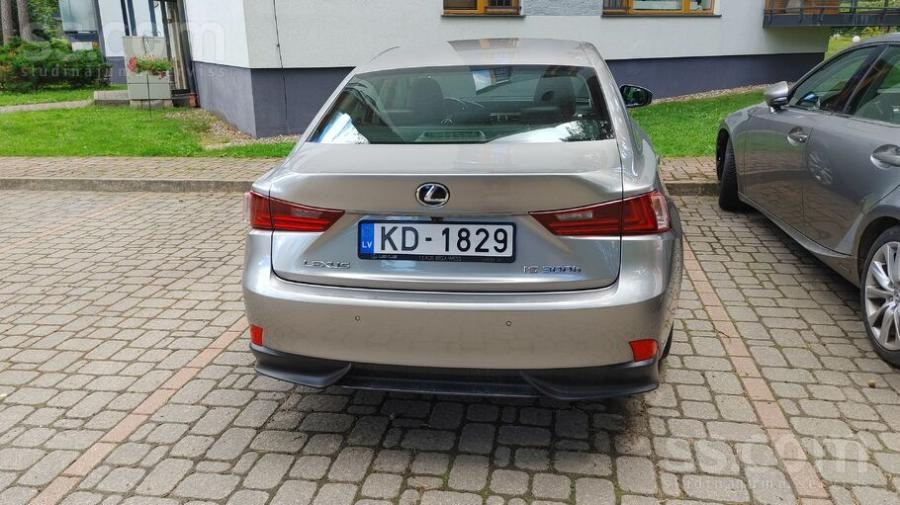 Pelēks Lexus IS 2015 Rīga, ar dzinēja tilpumu 2.50 L un nobraukumu 125 tūkst. km par 16500 €, foto 24 vietnē AUTOMOTO.COM.LV