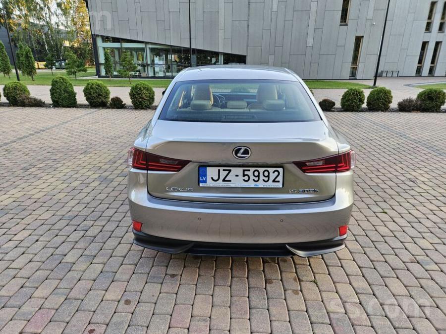 Pelēks Lexus IS 2015 Rīga, ar dzinēja tilpumu 2.50 L un nobraukumu 135 tūkst. km par 15300 €, foto 8 vietnē AUTOMOTO.COM.LV