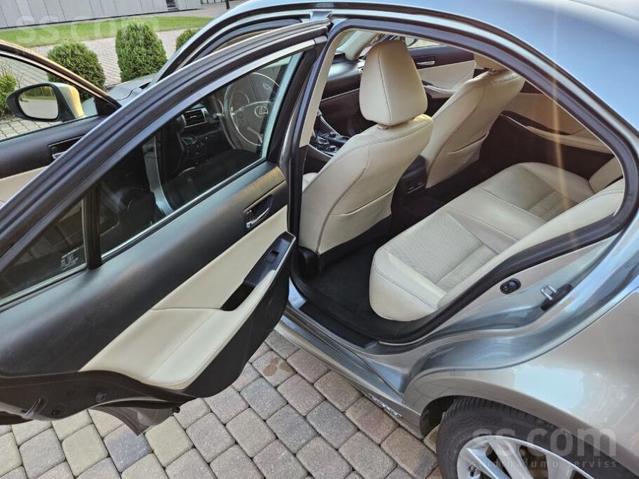 Pelēks Lexus IS 2015 Rīga, ar dzinēja tilpumu 2.50 L un nobraukumu 135 tūkst. km par 15300 €, foto 14 vietnē AUTOMOTO.COM.LV