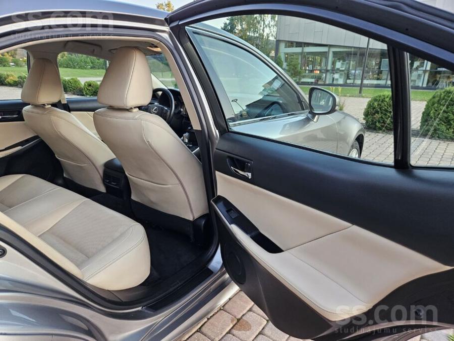Pelēks Lexus IS 2015 Rīga, ar dzinēja tilpumu 2.50 L un nobraukumu 135 tūkst. km par 15300 €, foto 18 vietnē AUTOMOTO.COM.LV
