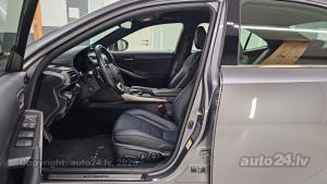Pelēks Lexus IS 2018 Tallina, ar dzinēja tilpumu 2.50 L un nobraukumu 158 tūkst. km par 21995 €, foto 8 vietnē AUTOMOTO.COM.LV