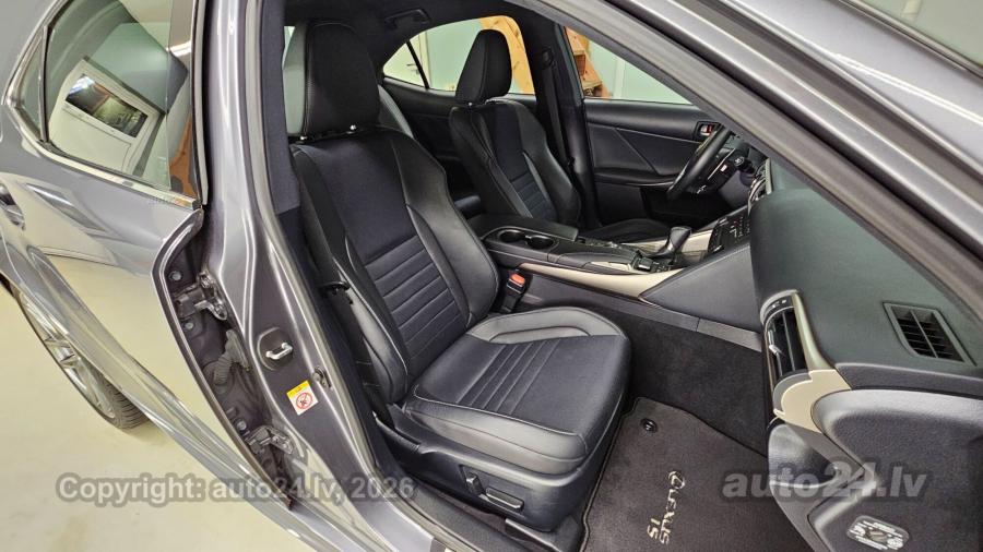 Pelēks Lexus IS 2018 Tallina, ar dzinēja tilpumu 2.50 L un nobraukumu 158 tūkst. km par 21995 €, foto 10 vietnē AUTOMOTO.COM.LV