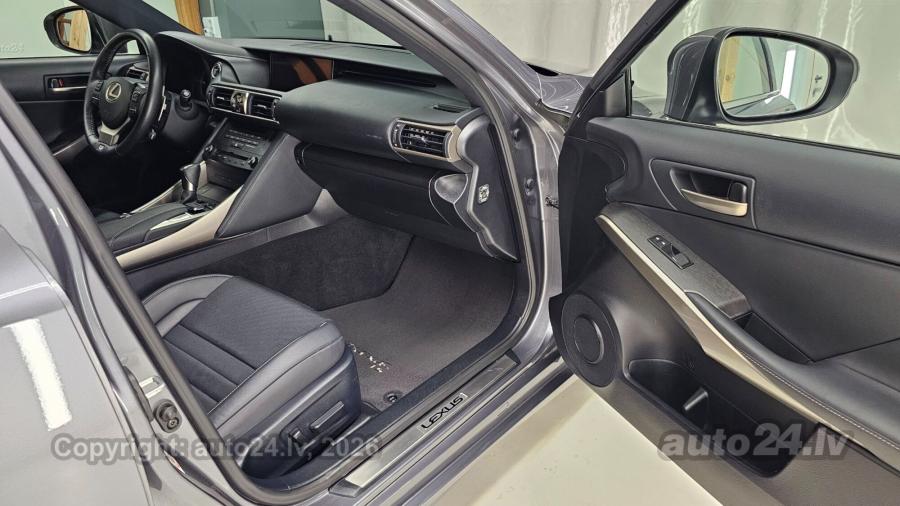 Pelēks Lexus IS 2018 Tallina, ar dzinēja tilpumu 2.50 L un nobraukumu 158 tūkst. km par 21995 €, foto 12 vietnē AUTOMOTO.COM.LV