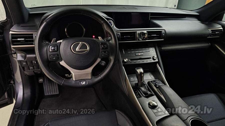 Pelēks Lexus IS 2018 Tallina, ar dzinēja tilpumu 2.50 L un nobraukumu 158 tūkst. km par 21995 €, foto 15 vietnē AUTOMOTO.COM.LV