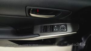 Pelēks Lexus IS 2018 Tallina, ar dzinēja tilpumu 2.50 L un nobraukumu 158 tūkst. km par 21995 €, foto 18 vietnē AUTOMOTO.COM.LV