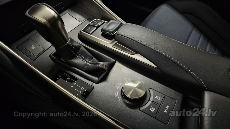 Pelēks Lexus IS 2018 Tallina, ar dzinēja tilpumu 2.50 L un nobraukumu 158 tūkst. km par 21995 €, foto 23 vietnē AUTOMOTO.COM.LV