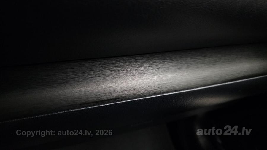 Pelēks Lexus IS 2018 Tallina, ar dzinēja tilpumu 2.50 L un nobraukumu 158 tūkst. km par 21995 €, foto 25 vietnē AUTOMOTO.COM.LV