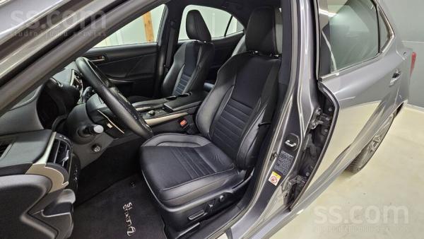 Pelēks Lexus IS 2018 Tallina, ar dzinēja tilpumu 2.50 L un nobraukumu 158 tūkst. km par 21995 €, foto 8 vietnē AUTOMOTO.COM.LV