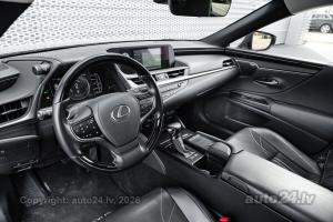 Pelēks Lexus IS 2020 Rīga, ar dzinēja tilpumu 2.50 L un nobraukumu 85 tūkst. km par 31150 €, foto 11 vietnē AUTOMOTO.COM.LV