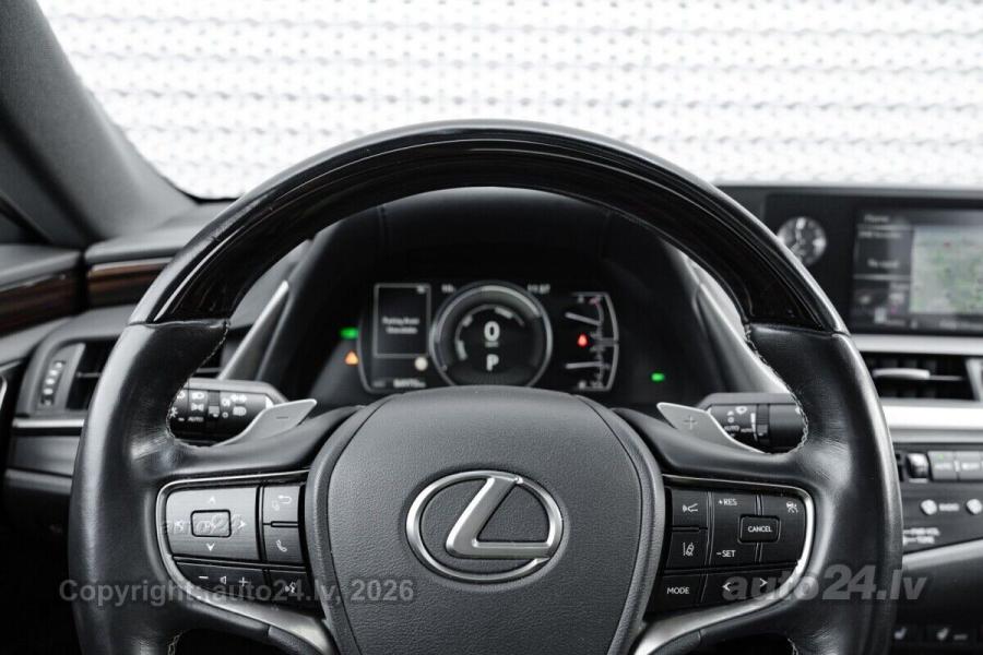 Pelēks Lexus IS 2020 Rīga, ar dzinēja tilpumu 2.50 L un nobraukumu 85 tūkst. km par 31150 €, foto 12 vietnē AUTOMOTO.COM.LV