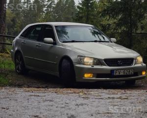 Grey Lexus IS 2003 in Cesis, with an engine capacity of 2.00 L and mileage of 367 thousand km for 2000 €, photo  on AUTOMOTO.COM.LV