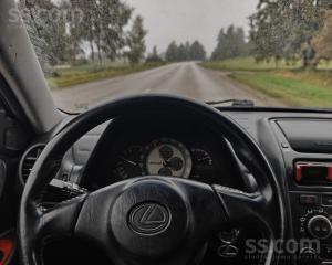 Pelēks Lexus IS 2003 Cēsis, ar dzinēja tilpumu 2.00 L un nobraukumu 367 tūkst. km par 2000 €, foto 6 vietnē AUTOMOTO.COM.LV