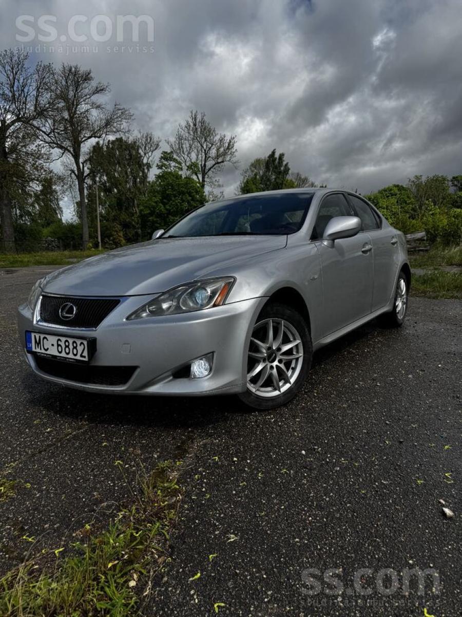 Grey Lexus IS 2007 in Riga, with an engine capacity of 2.00 L and mileage of 351 thousand km for 2000 €, photo 1 on AUTOMOTO.COM.LV