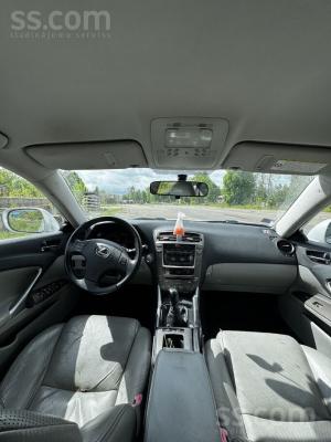 Grey Lexus IS 2007 in Riga, with an engine capacity of 2.00 L and mileage of 351 thousand km for 2000 €, photo 9 on AUTOMOTO.COM.LV