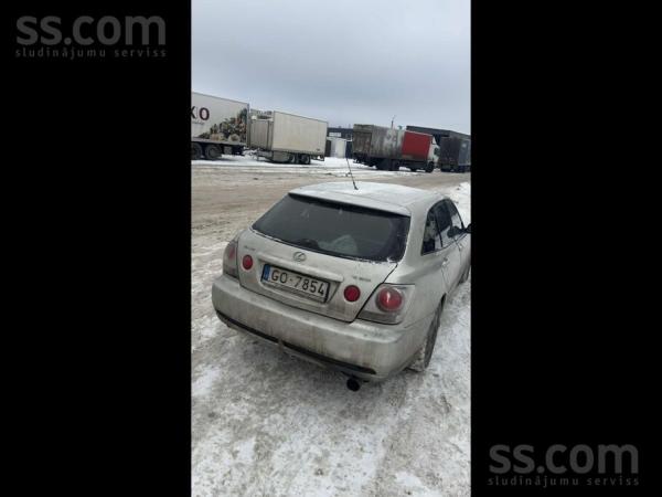 Lexus IS 2003 in Riga, with an engine capacity of 2.00 L and mileage of 241 thousand km for 990 €, photo 4 on AUTOMOTO.COM.LV