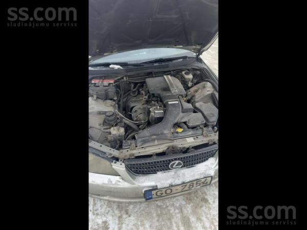 Lexus IS 2003 in Riga, with an engine capacity of 2.00 L and mileage of 241 thousand km for 990 €, photo 8 on AUTOMOTO.COM.LV