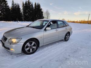 Lexus IS 2003 in Cesis, with an engine capacity of 2.00 L and mileage of 352 thousand km for 2250 €, photo 3 on AUTOMOTO.COM.LV
