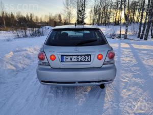 Lexus IS 2003 in Cesis, with an engine capacity of 2.00 L and mileage of 352 thousand km for 2250 €, photo 4 on AUTOMOTO.COM.LV