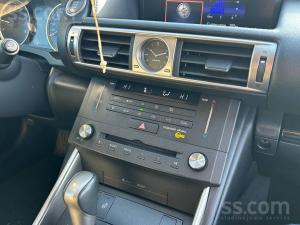 Lexus IS 2015 in Riga, with an engine capacity of 2.50 L and mileage of 98 thousand km for 5600 €, photo 15 on AUTOMOTO.COM.LV