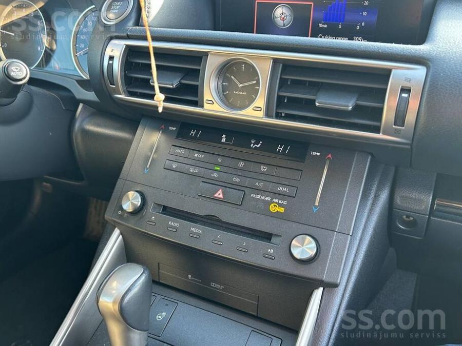 Lexus IS 2015 in Riga, with an engine capacity of 2.50 L and mileage of 98 thousand km for 5600 €, photo 15 on AUTOMOTO.COM.LV