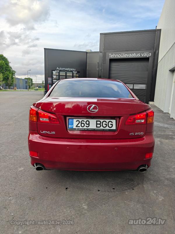 Sarkans Lexus IS 2005 Tallina, ar dzinēja tilpumu 2.50 L un nobraukumu 229 tūkst. km par 6700 €, foto 5 vietnē AUTOMOTO.COM.LV